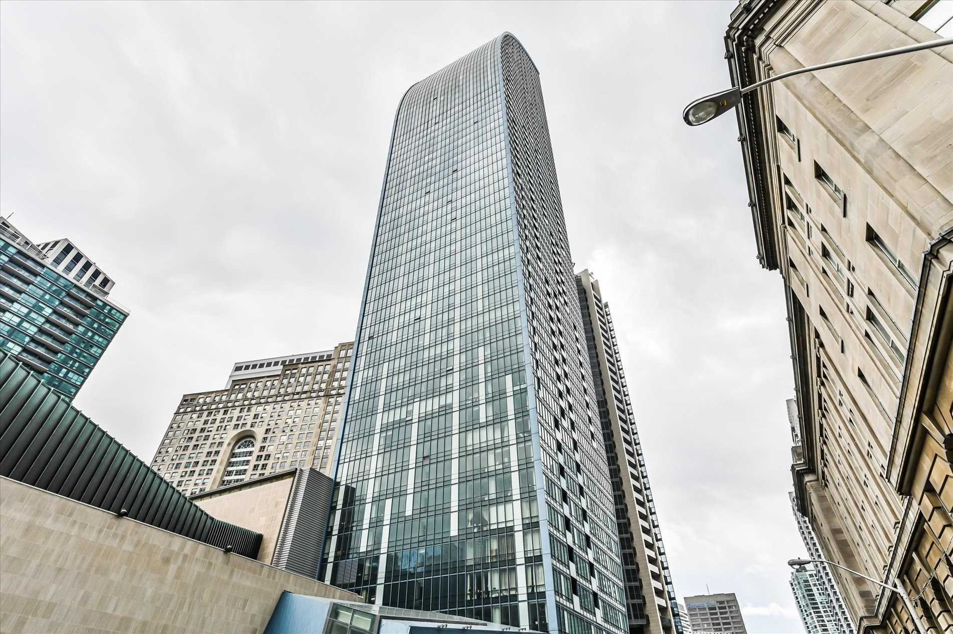 4005 - 8 The Esplanade, Toronto, Ontario M5E0A6 Listing History ...