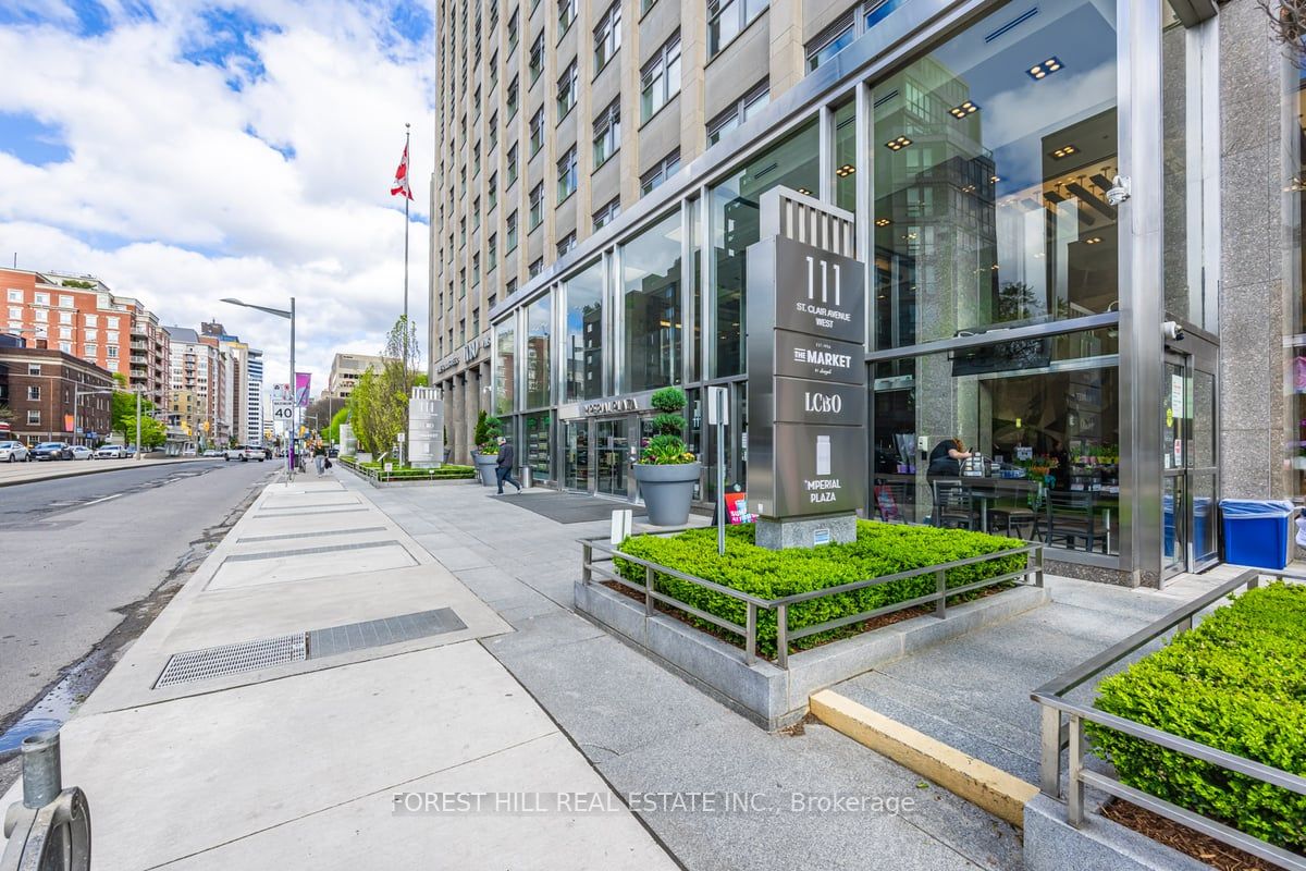412 - 111 St Clair Ave W, Toronto, Ontario M4V1N5 Sold History | HouseSigma