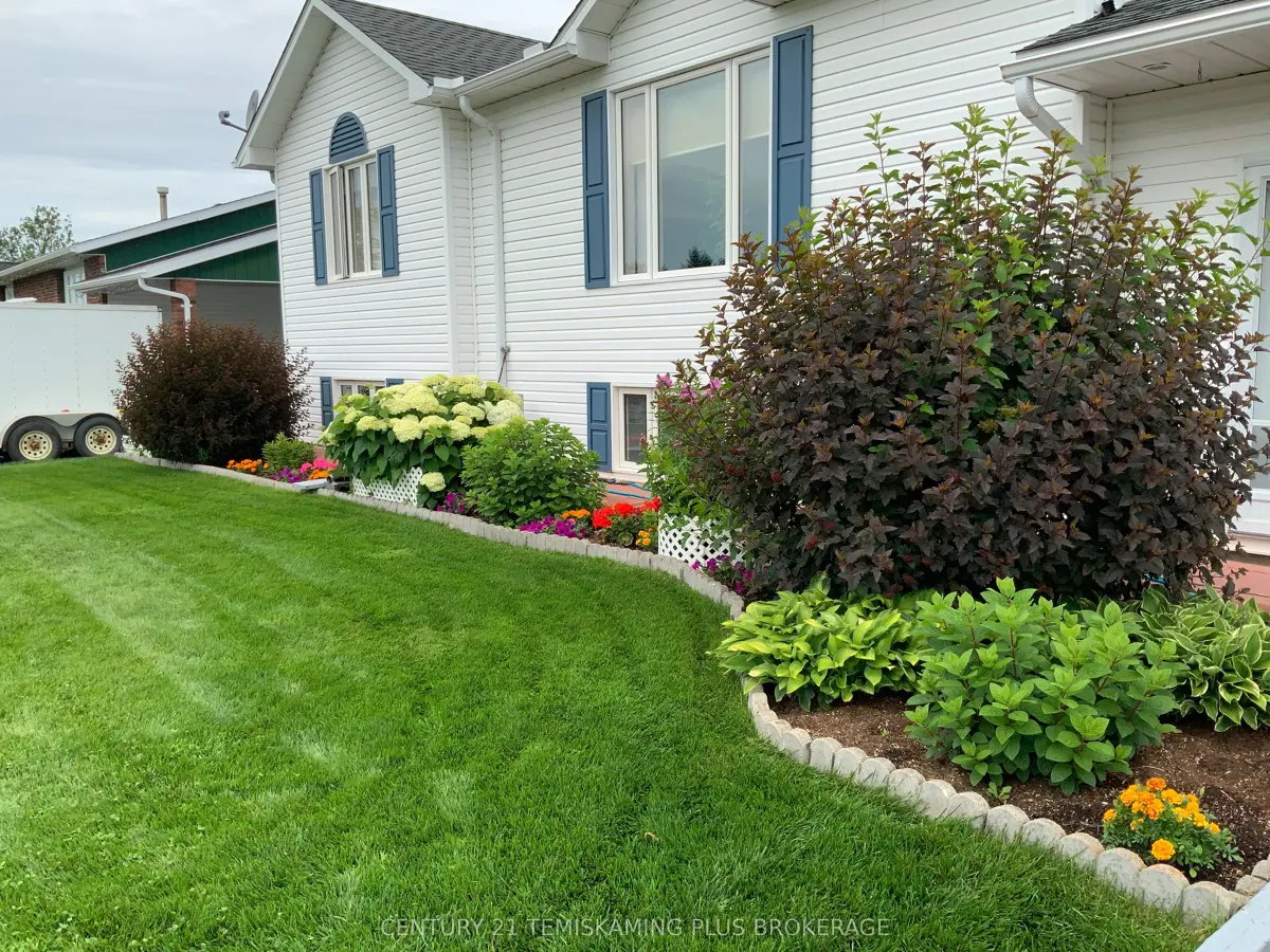 121 Zetta Court, Temiskaming Shores, Ontario P0J1P0 Sold History | HouseSigma