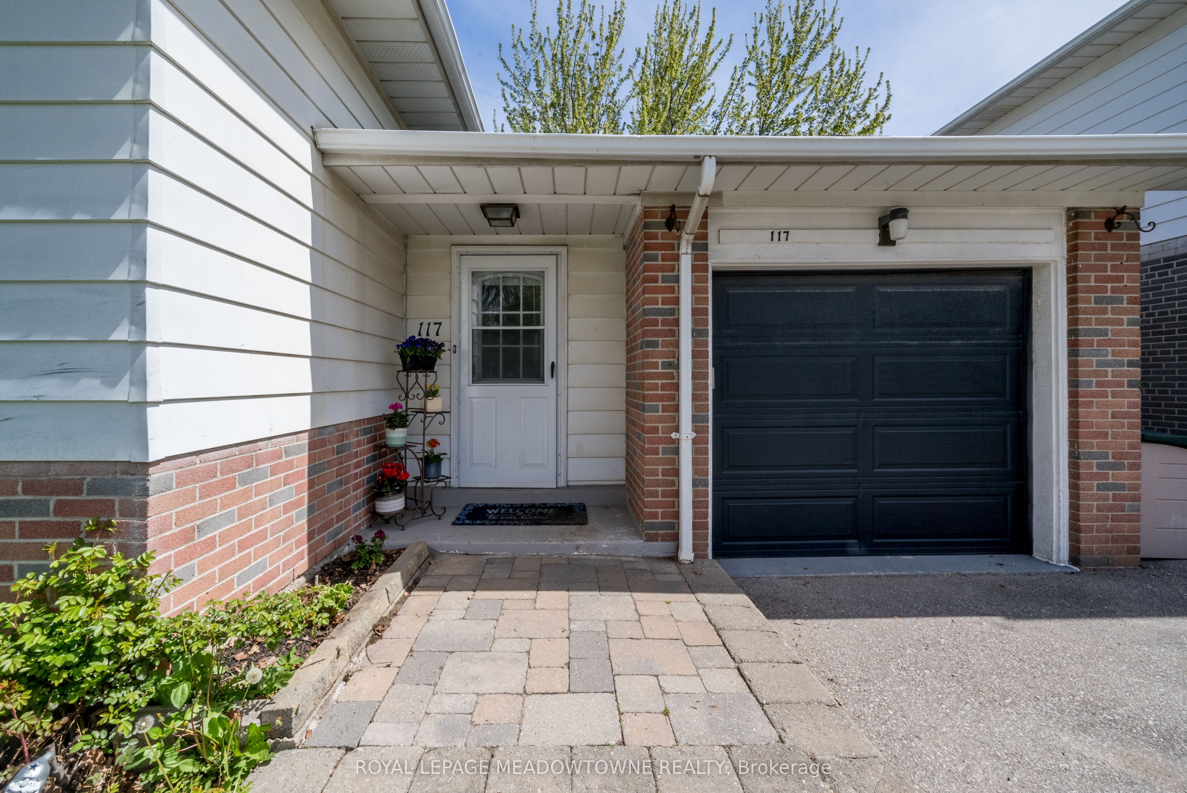 117 Mountainview Rd S, Halton Hills, Ontario L7G4K2 Sold History ...